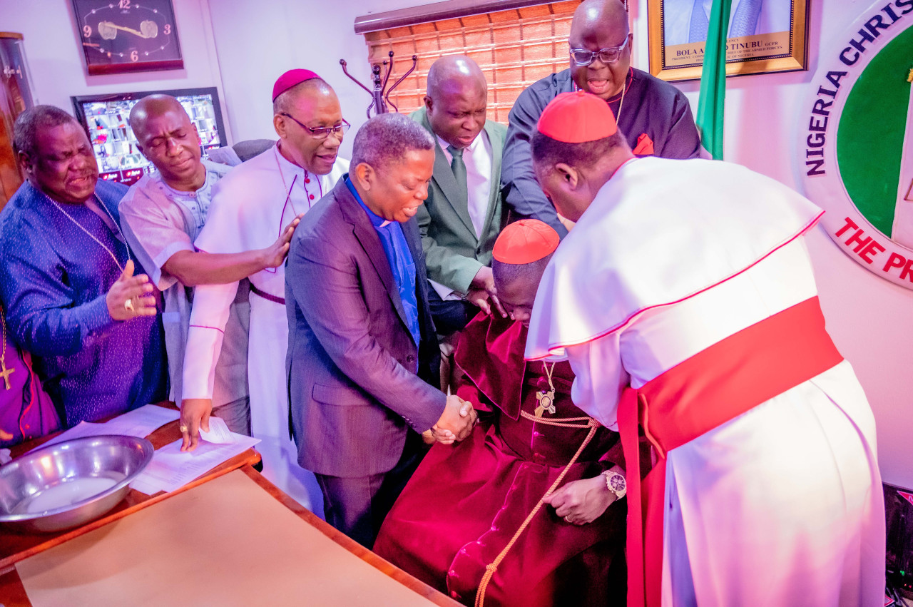Entry into the Oval Office of the ES, by Bishop STV Adegbite ES-NCPC ...