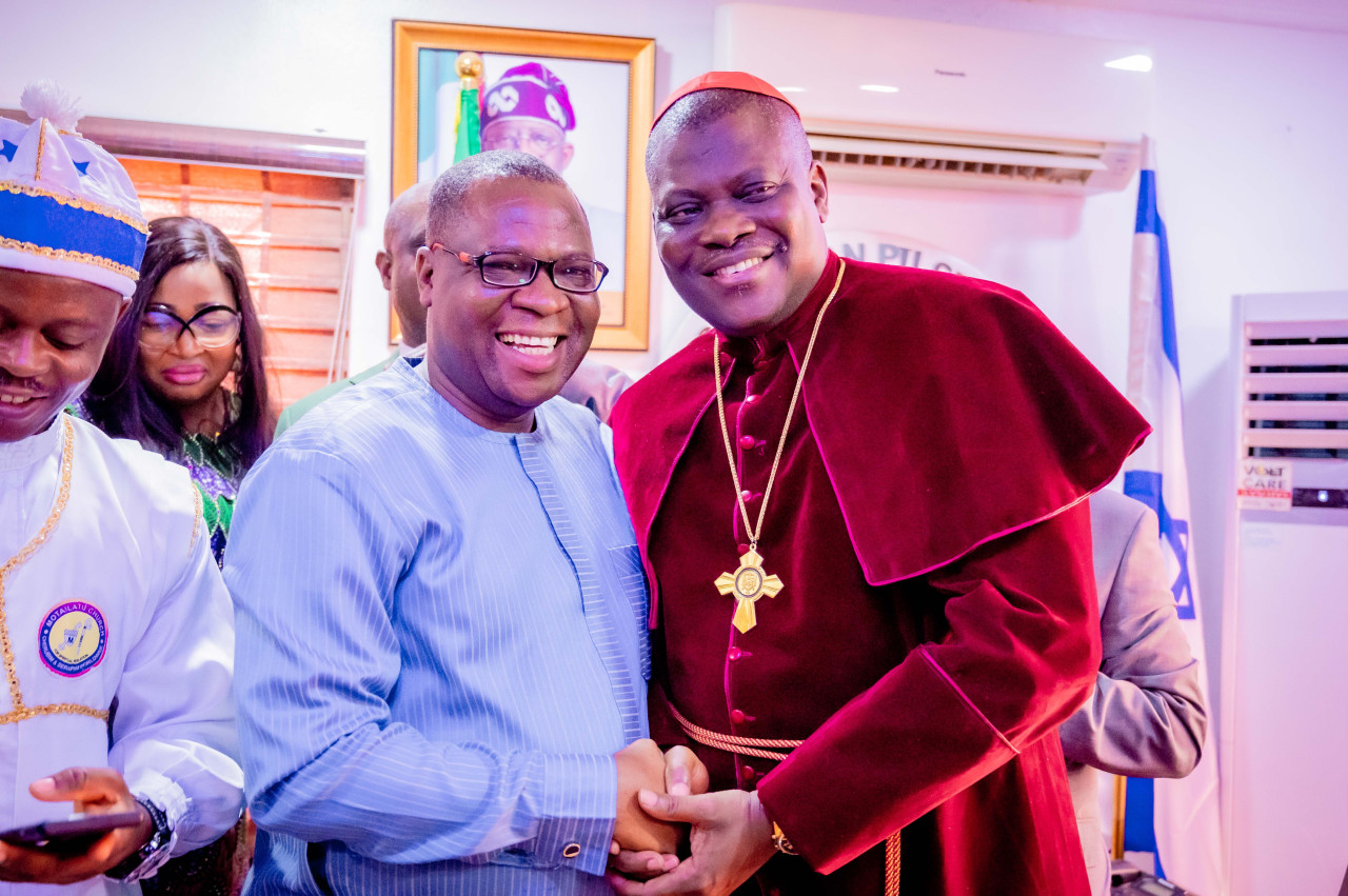 Entry into the Oval Office of the ES, by Bishop STV Adegbite ES-NCPC ...